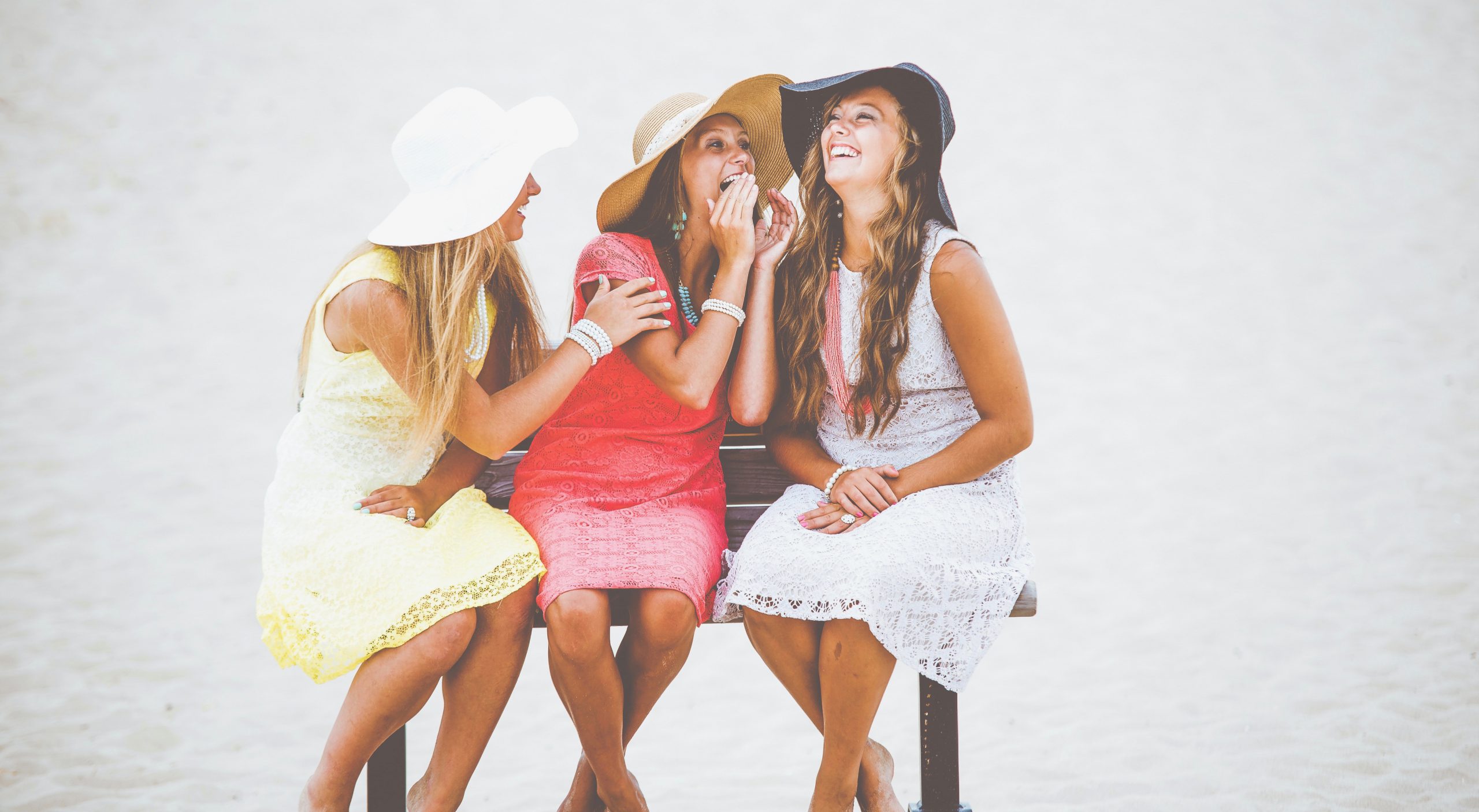 Denk je dat iemand liegt? Aan déze signalen herken je een leugen