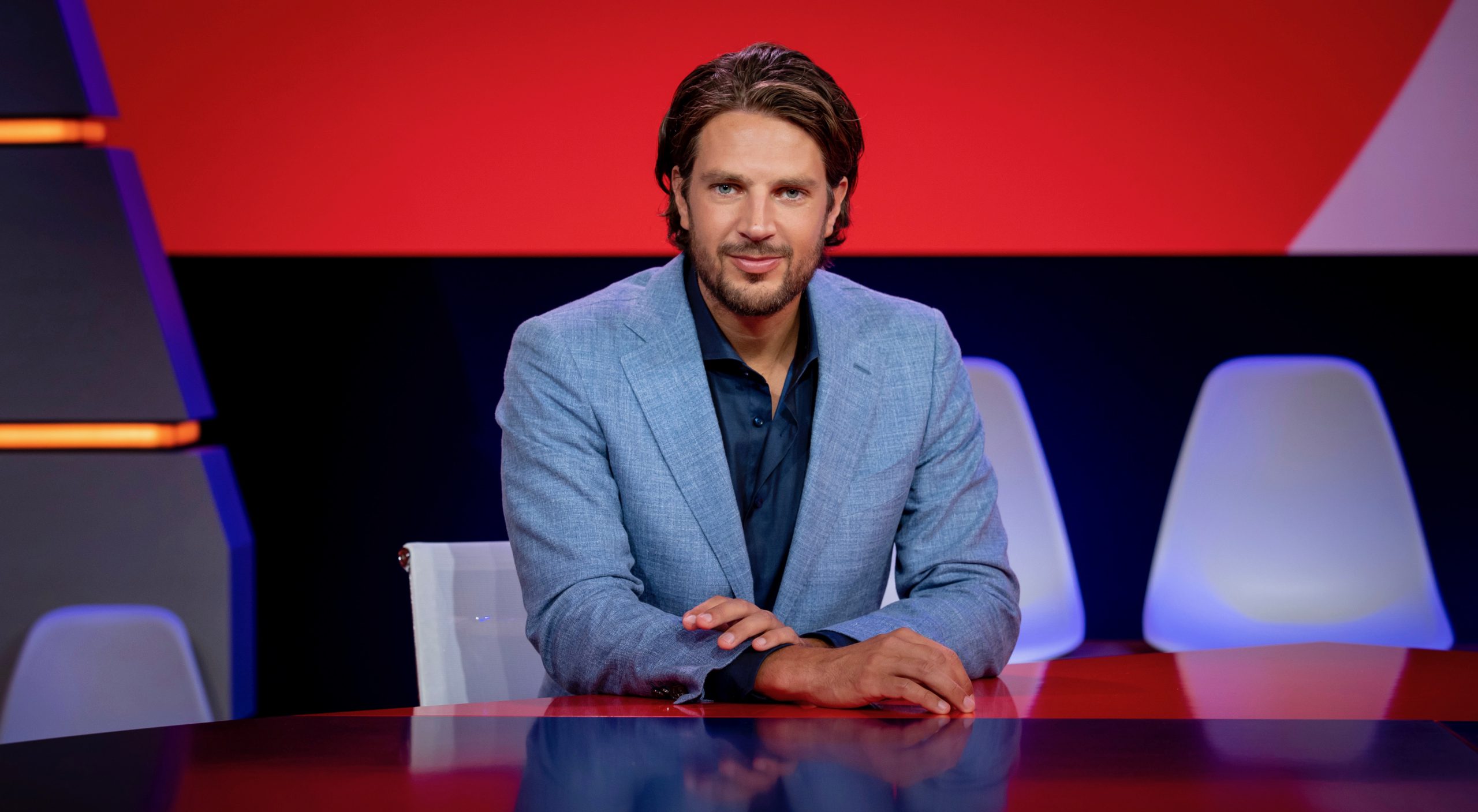 Presentator Renze Klamer showt vol trots zijn nieuwe vriendin