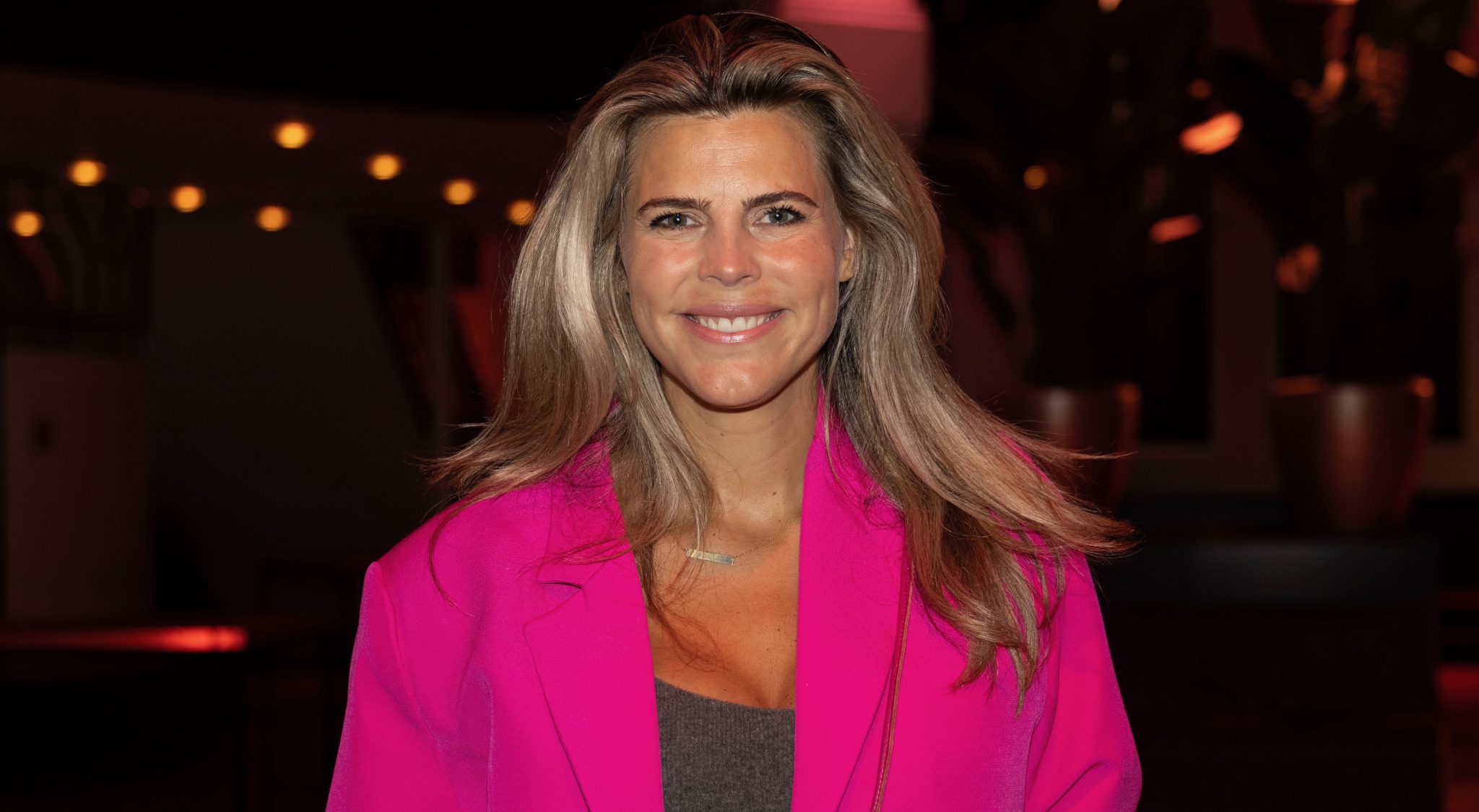 Hier word je blij van: Kim Kötter deelt té zoete foto van jongste zoon Ted