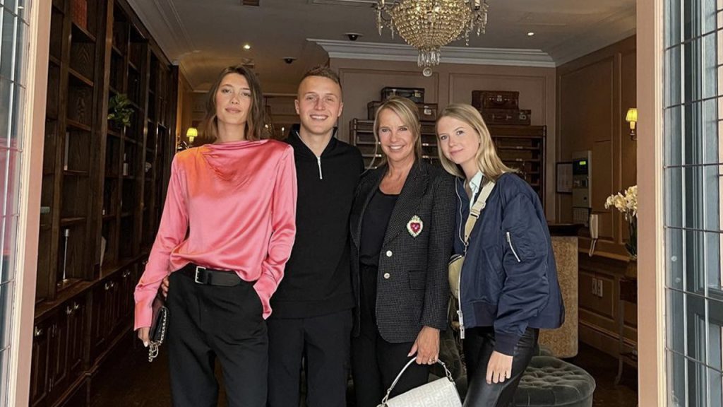 Model onthult hoe het is om Linda de Mol als schoonmoeder te hebben