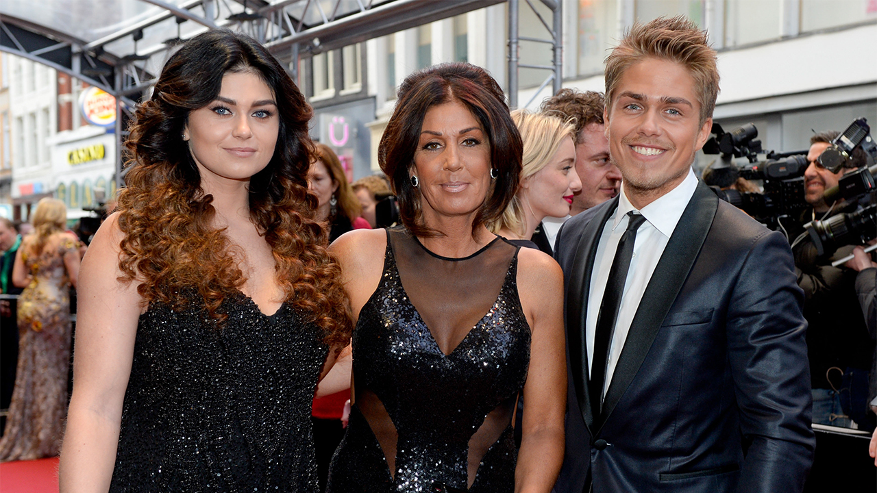 Roxeanne Hazes tegenover moeder Rachel in rechtbank om erfenis André