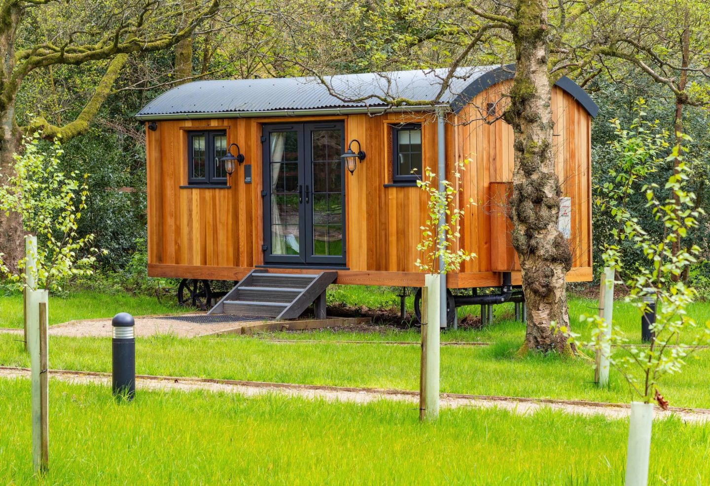 Altijd al willen slapen in een pipowagen? 5x hier kan dat in NL - Vriendin.nl