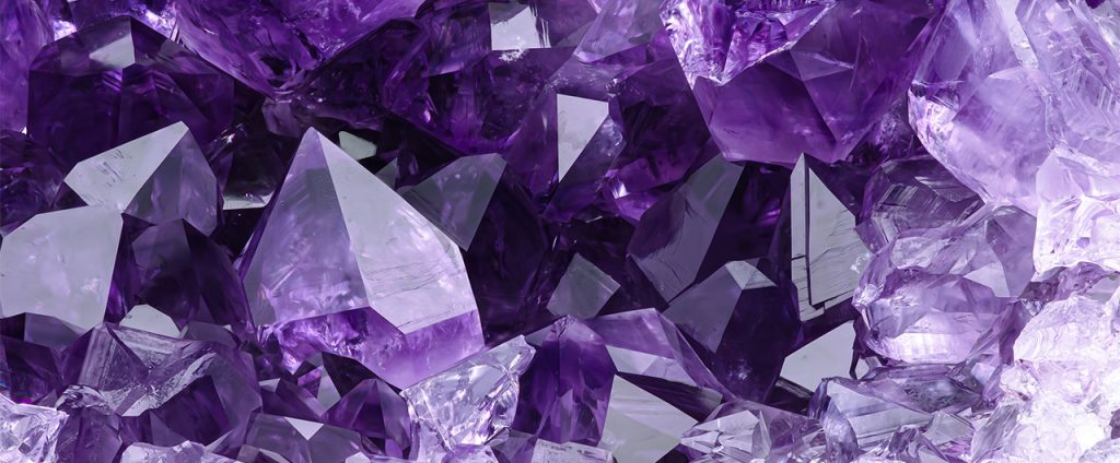 Gek op edelstenen? Bezoek dan de amethist muur in Schotland