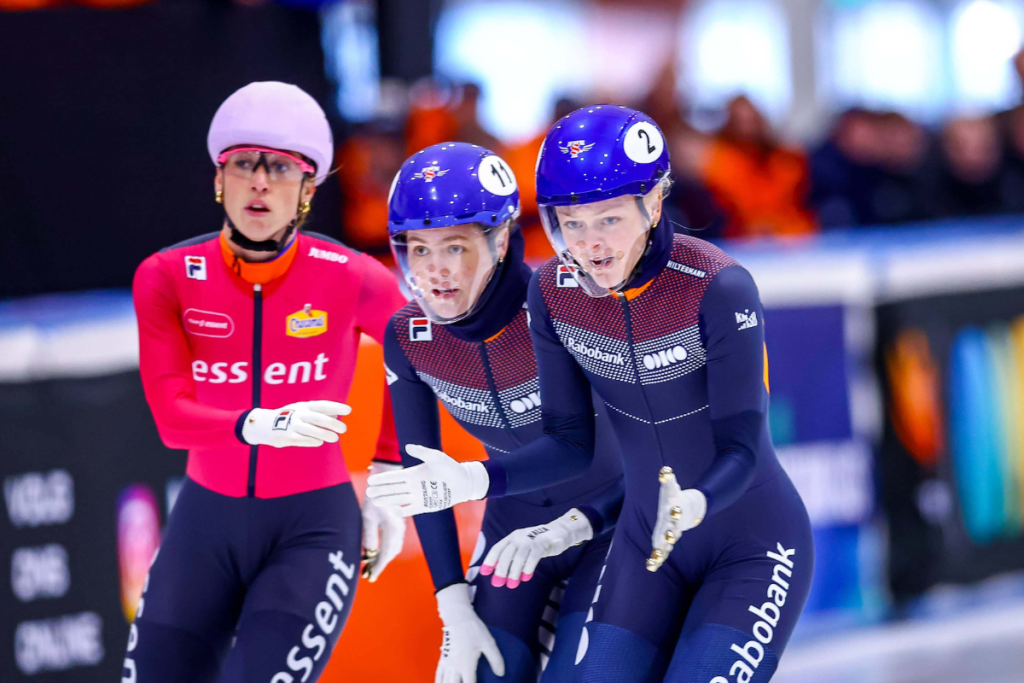 Zo laat schaatsen Suzanne Schulting, Michelle en Xandra Velzeboer